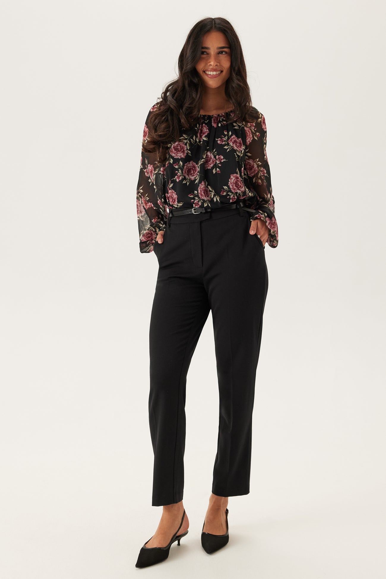 Bubbleroom – High Waist Slackers – All trousers – Black