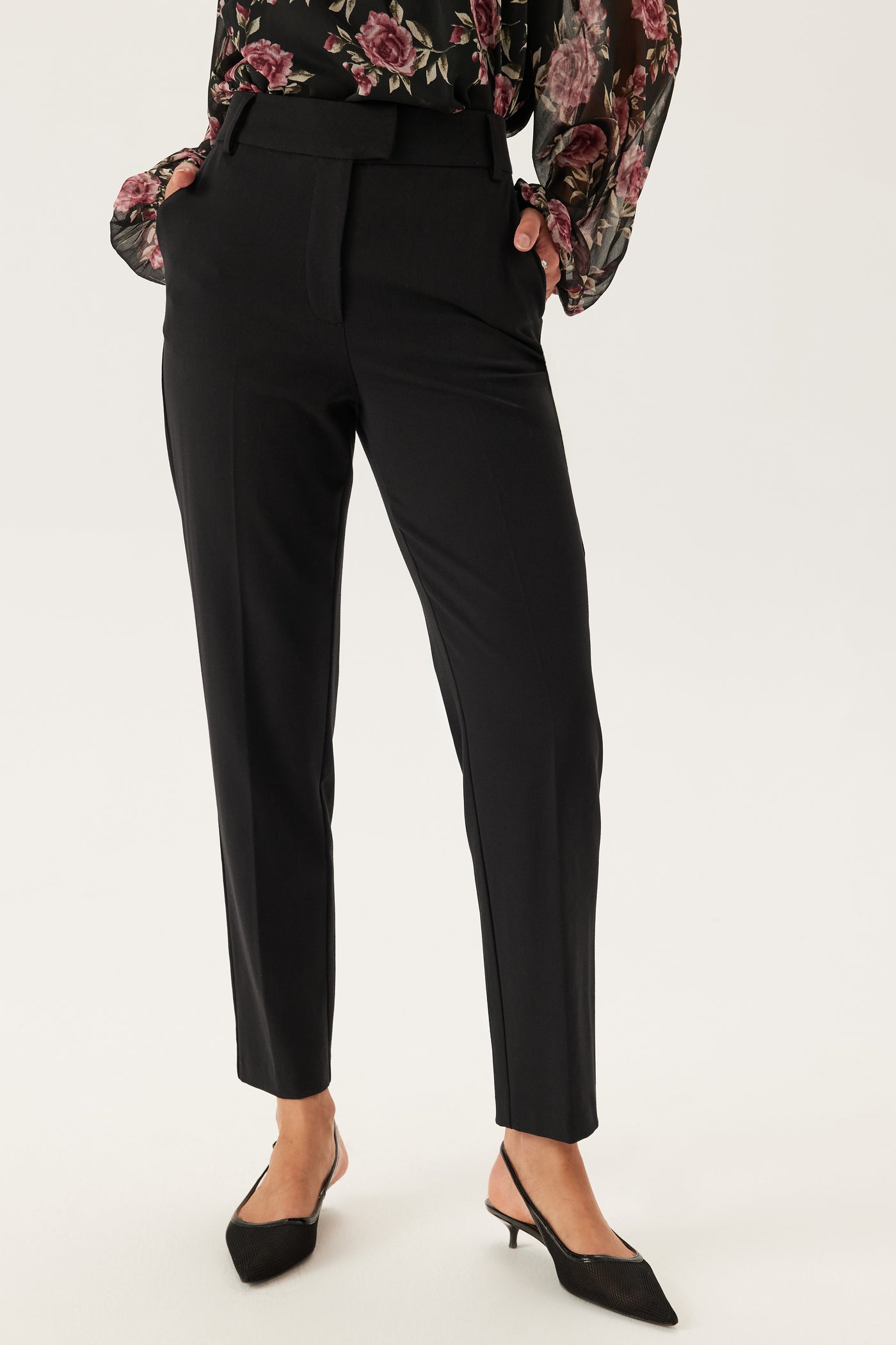 Bubbleroom – High Waist Slackers – All trousers – Black