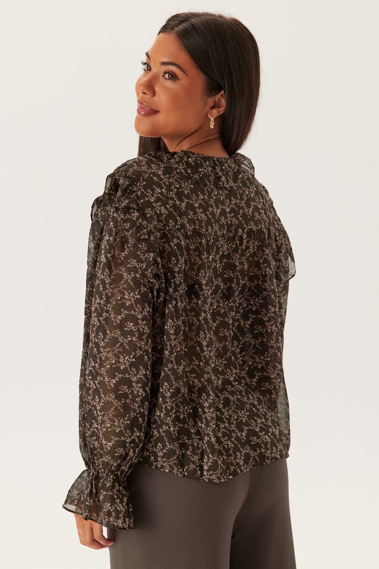 Vero moda – Vmpetra Ls Shirt – Blouses & shirts – Brown / Patterned